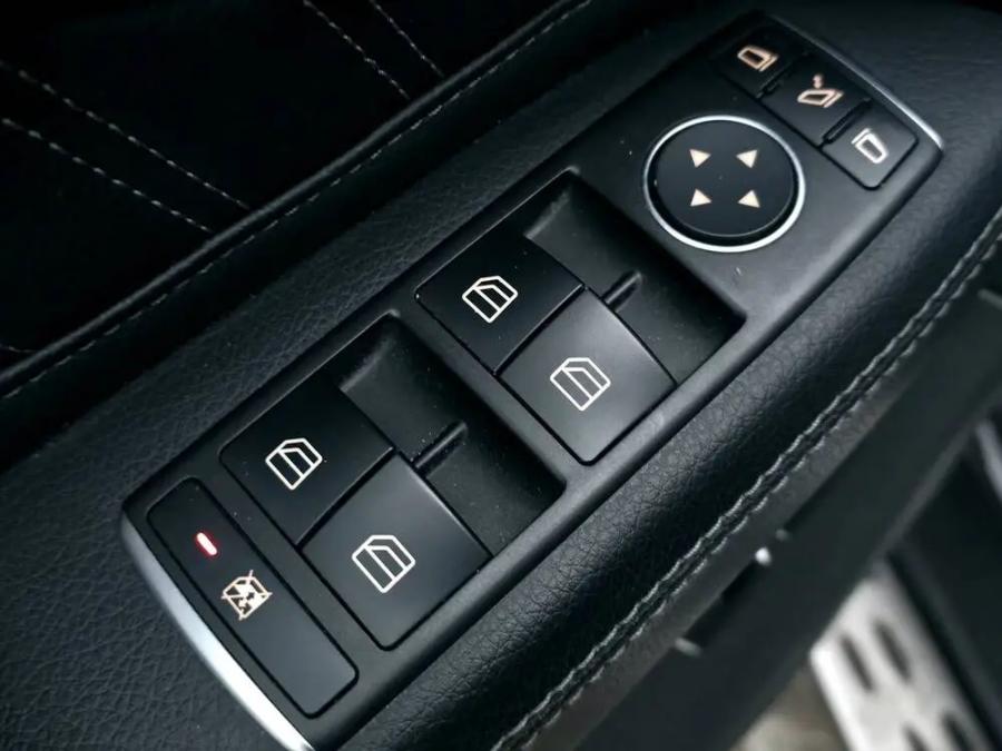 Melns Mercedes-Benz gle-500 2018 Rīga, ar dzinēja tilpumu 3.00 L un nobraukumu 189 tūkst. km par 23390 €, foto 45 vietnē AUTOMOTO.COM.LV