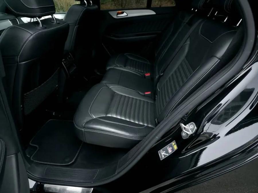 Melns Mercedes-Benz gle-500 2018 Rīga, ar dzinēja tilpumu 3.00 L un nobraukumu 189 tūkst. km par 23390 €, foto 54 vietnē AUTOMOTO.COM.LV