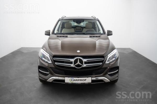 Brown Mercedes-Benz gle-500 2015 in Tallinn, with an engine capacity of 3.00 L and mileage of 141 thousand km for 20999 €, photo 2 on AUTOMOTO.COM.LV