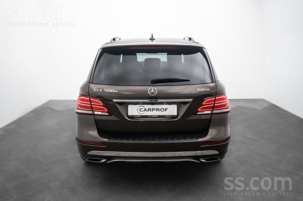 Brown Mercedes-Benz gle-500 2015 in Tallinn, with an engine capacity of 3.00 L and mileage of 141 thousand km for 20999 €, photo 5 on AUTOMOTO.COM.LV