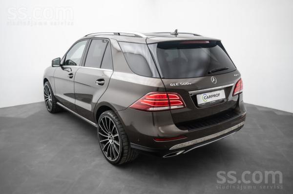 Brown Mercedes-Benz gle-500 2015 in Tallinn, with an engine capacity of 3.00 L and mileage of 141 thousand km for 20999 €, photo 6 on AUTOMOTO.COM.LV