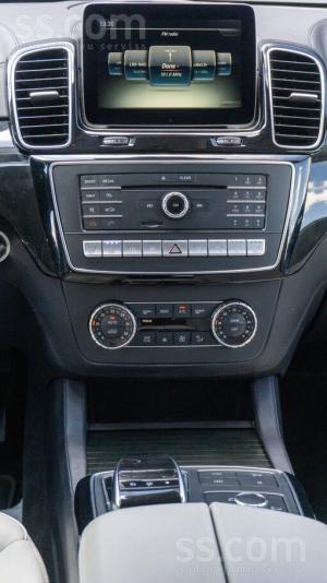 Grey Mercedes-Benz gle-500 2016 in Riga, with an engine capacity of 3.00 L and mileage of 248 thousand km for 20990 €, photo 14 on AUTOMOTO.COM.LV