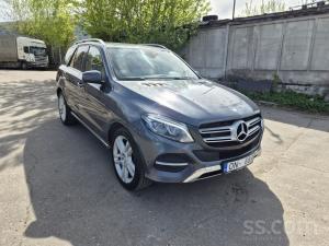 Серый Мерседес GLE 500 2016 в Рига, объемом двигателя 3.00 л и пробегом 248 тыс. км за 20990 €, фото 3 на AUTOMOTO.COM.LV