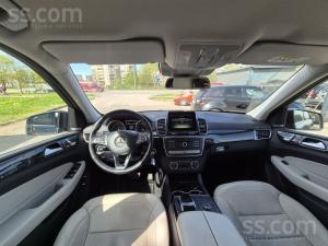 Серый Мерседес GLE 500 2016 в Рига, объемом двигателя 3.00 л и пробегом 248 тыс. км за 20990 €, фото 12 на AUTOMOTO.COM.LV
