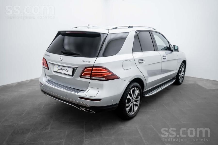 Серый Мерседес GLE 500 2016 в Таллин, объемом двигателя 3.00 л и пробегом 115 тыс. км за 19699 €, фото 5 на AUTOMOTO.COM.LV