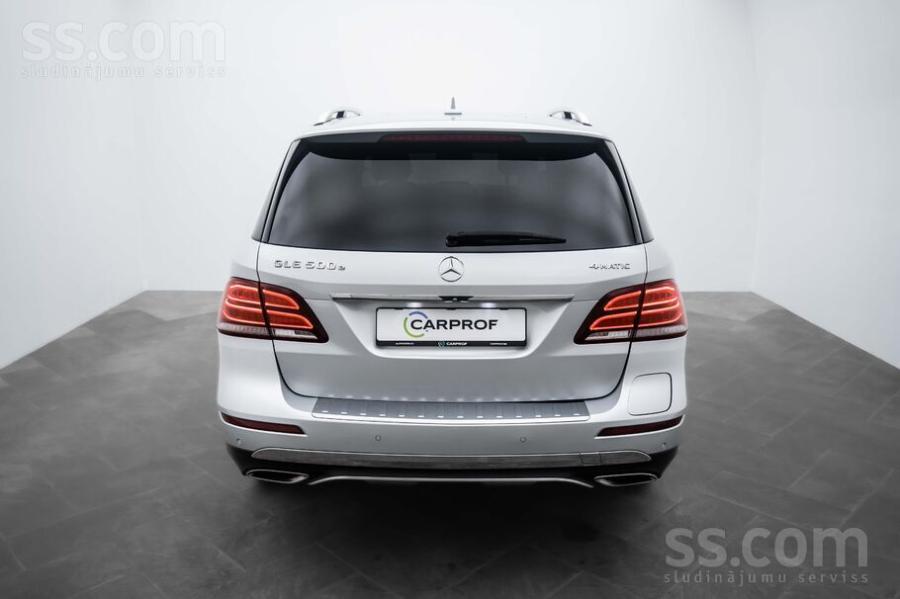 Серый Мерседес GLE 500 2016 в Таллин, объемом двигателя 3.00 л и пробегом 115 тыс. км за 19699 €, фото 6 на AUTOMOTO.COM.LV