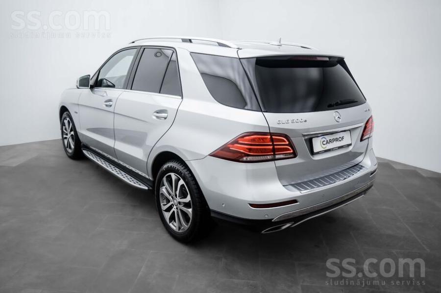 Серый Мерседес GLE 500 2016 в Таллин, объемом двигателя 3.00 л и пробегом 115 тыс. км за 19699 €, фото 7 на AUTOMOTO.COM.LV