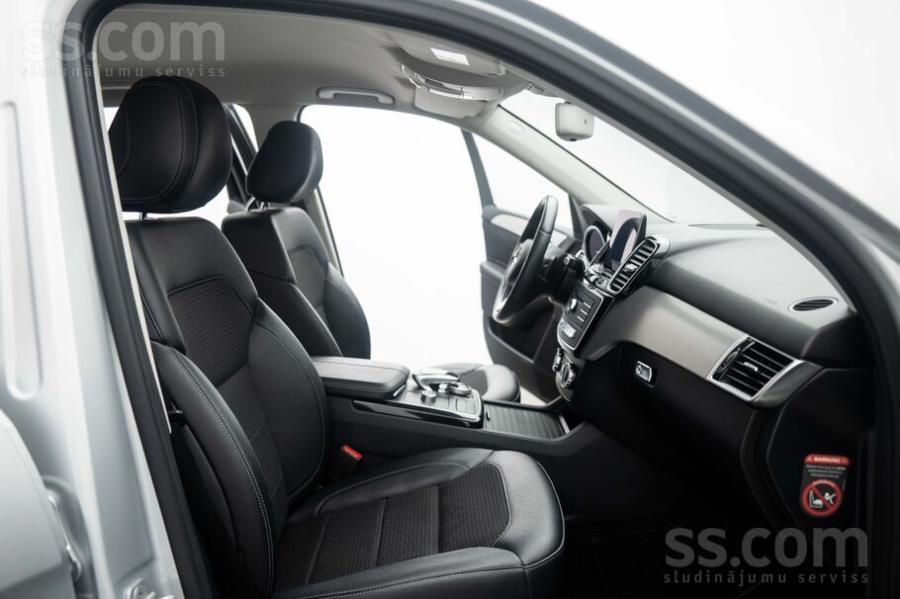 Серый Мерседес GLE 500 2016 в Таллин, объемом двигателя 3.00 л и пробегом 115 тыс. км за 19699 €, фото 11 на AUTOMOTO.COM.LV