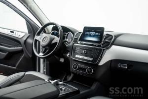 Серый Мерседес GLE 500 2016 в Таллин, объемом двигателя 3.00 л и пробегом 115 тыс. км за 19699 €, фото 12 на AUTOMOTO.COM.LV