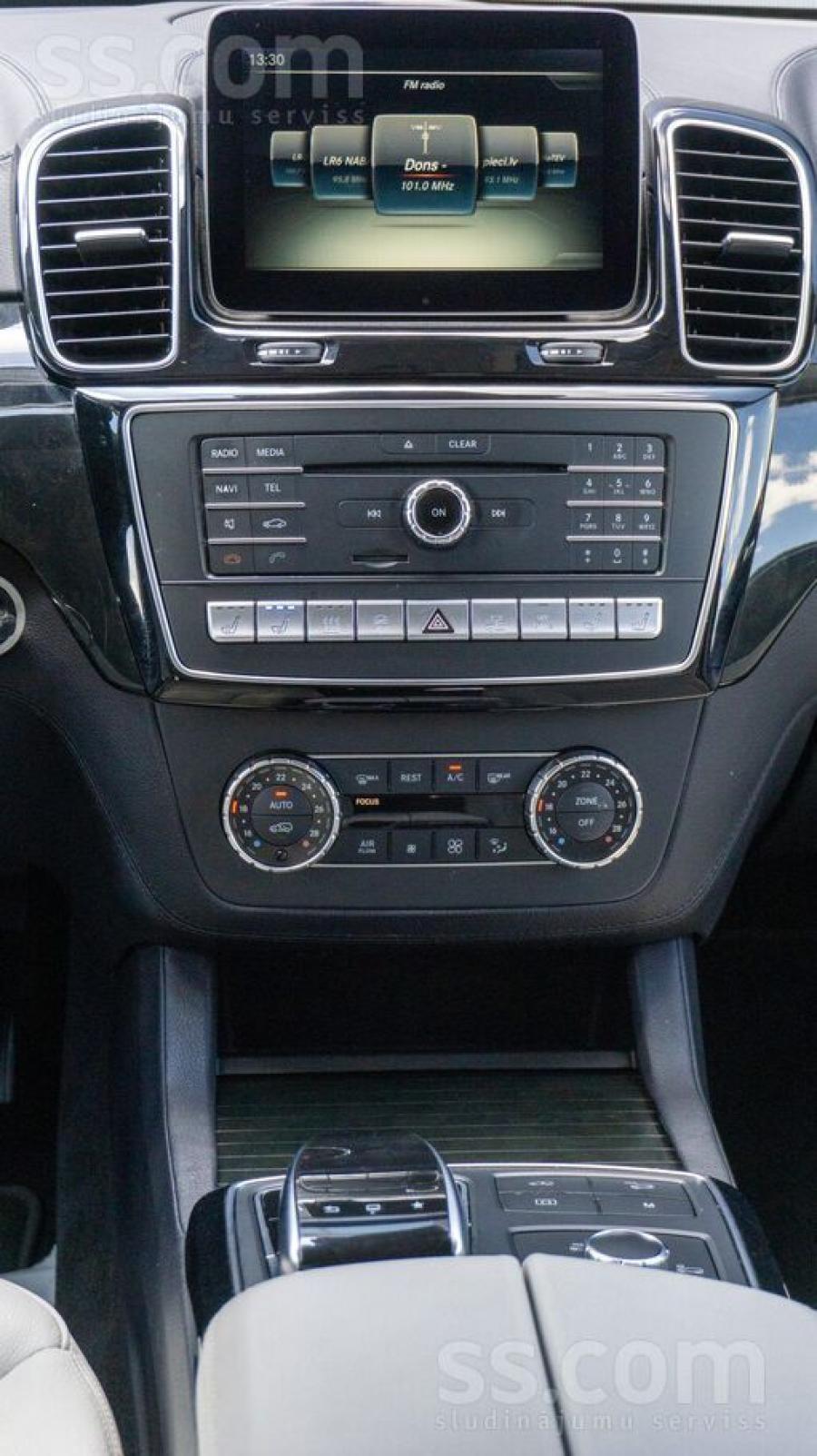 Grey Mercedes-Benz gle-500 2016 in Riga, with an engine capacity of 3.00 L and mileage of 248 thousand km for 19490 €, photo 13 on AUTOMOTO.COM.LV