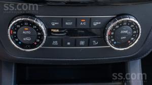 Grey Mercedes-Benz gle-500 2016 in Riga, with an engine capacity of 3.00 L and mileage of 248 thousand km for 19490 €, photo 17 on AUTOMOTO.COM.LV