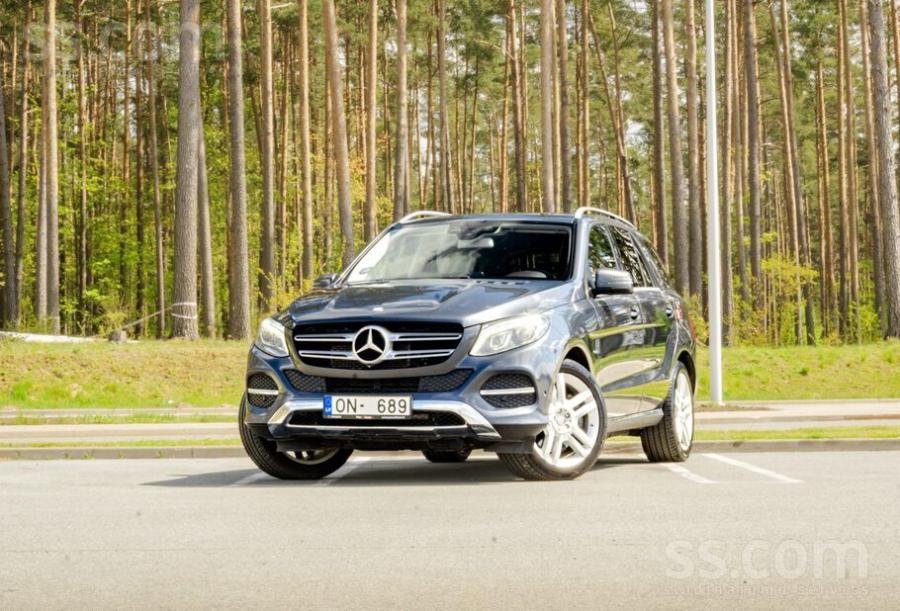 Серый Мерседес GLE 500 2016 в Рига, объемом двигателя 3.00 л и пробегом 248 тыс. км за 18790 €, фото 1 на AUTOMOTO.COM.LV
