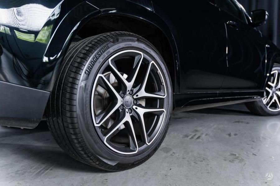 Черный Мерседес GLE 53 AMG 2023 в Вильнюс, объемом двигателя 3.00 л и пробегом 67 тыс. км за 72299 €, фото 14 на AUTOMOTO.COM.LV