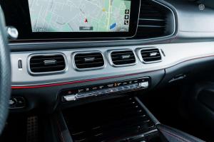 Черный Мерседес GLE 53 AMG 2023 в Вильнюс, объемом двигателя 3.00 л и пробегом 67 тыс. км за 72299 €, фото 25 на AUTOMOTO.COM.LV