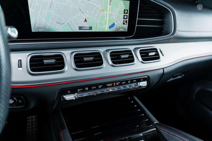 Черный Мерседес GLE 53 AMG 2023 в Вильнюс, объемом двигателя 3.00 л и пробегом 67 тыс. км за 72299 €, фото 25 на AUTOMOTO.COM.LV