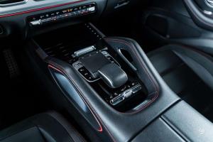 Черный Мерседес GLE 53 AMG 2023 в Вильнюс, объемом двигателя 3.00 л и пробегом 67 тыс. км за 72299 €, фото 26 на AUTOMOTO.COM.LV