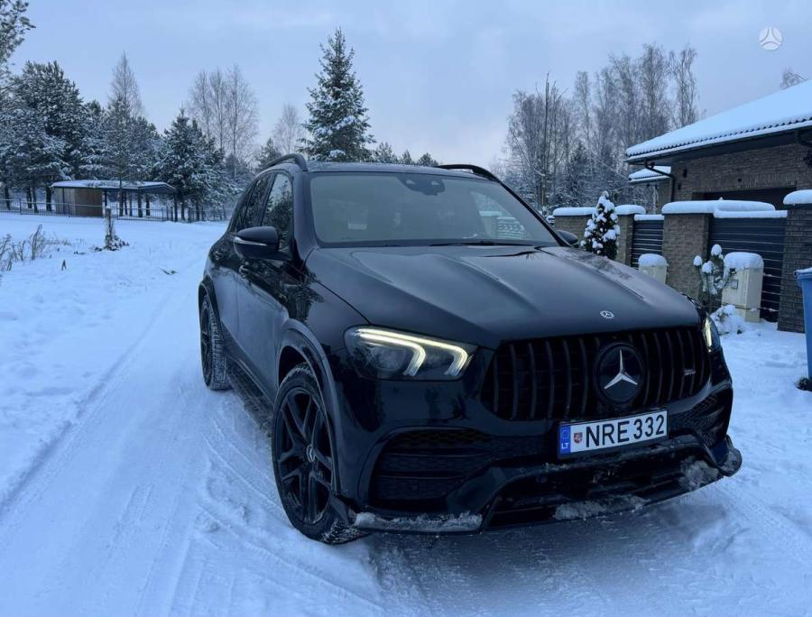 Black Mercedes-Benz GLE 53 AMG 2020 in Vilnius, with an engine capacity of 3.00 L and mileage of 118 thousand km for 59700 €, photo 2 on AUTOMOTO.COM.LV
