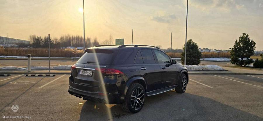 Melns Mercedes-Benz GLE 53 AMG 2020 Viļņa, ar dzinēja tilpumu 3.00 L un nobraukumu 82 tūkst. km par 52999 €, foto 6 vietnē AUTOMOTO.COM.LV