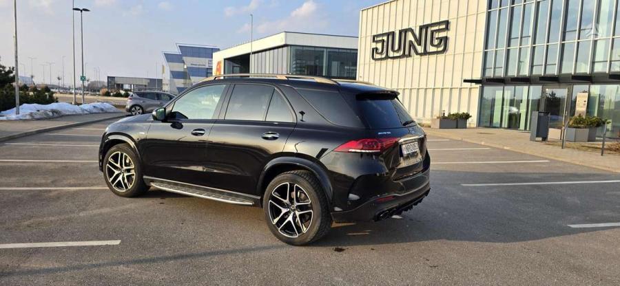 Melns Mercedes-Benz GLE 53 AMG 2020 Viļņa, ar dzinēja tilpumu 3.00 L un nobraukumu 82 tūkst. km par 52999 €, foto 7 vietnē AUTOMOTO.COM.LV