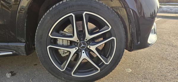 Melns Mercedes-Benz GLE 53 AMG 2020 Viļņa, ar dzinēja tilpumu 3.00 L un nobraukumu 82 tūkst. km par 52999 €, foto 8 vietnē AUTOMOTO.COM.LV