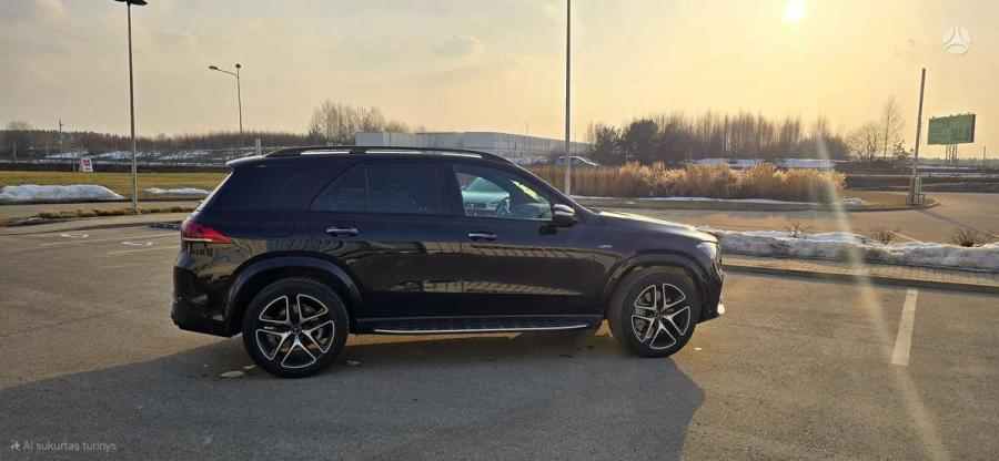 Melns Mercedes-Benz GLE 53 AMG 2020 Viļņa, ar dzinēja tilpumu 3.00 L un nobraukumu 82 tūkst. km par 52999 €, foto 18 vietnē AUTOMOTO.COM.LV