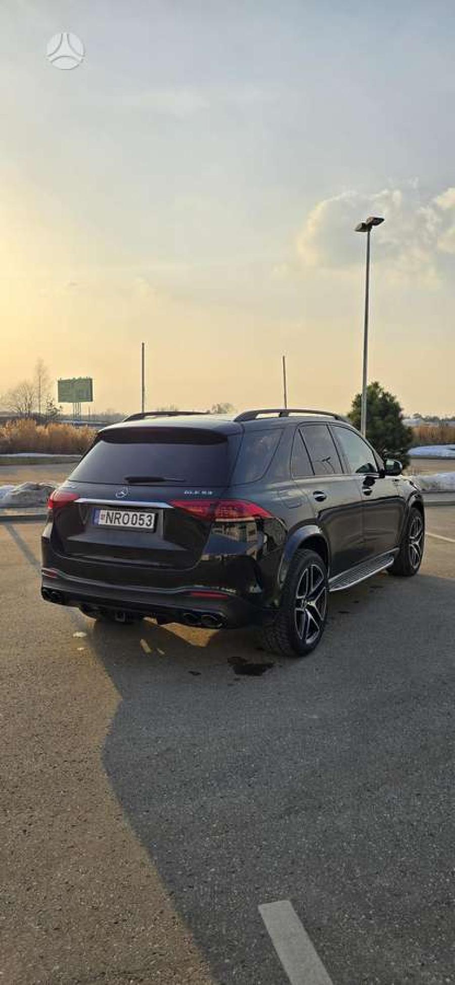 Melns Mercedes-Benz GLE 53 AMG 2020 Viļņa, ar dzinēja tilpumu 3.00 L un nobraukumu 82 tūkst. km par 52999 €, foto 20 vietnē AUTOMOTO.COM.LV
