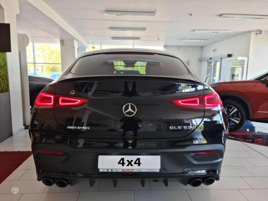 Melns Mercedes-Benz GLE 53 AMG 2021 Šauļi, ar dzinēja tilpumu 3.00 L un nobraukumu 84 tūkst. km par 76000 €, foto 6 vietnē AUTOMOTO.COM.LV