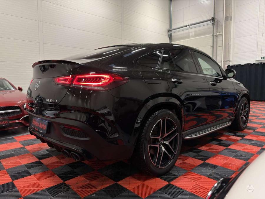 Черный Мерседес GLE 53 AMG 2021 в Вильнюс, объемом двигателя 3.00 л и пробегом 101 тыс. км за 74990 €, фото 4 на AUTOMOTO.COM.LV