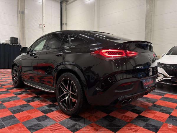 Black Mercedes-Benz GLE 53 AMG 2021 in Vilnius, with an engine capacity of 3.00 L and mileage of 101 thousand km for 74990 €, photo 6 on AUTOMOTO.COM.LV