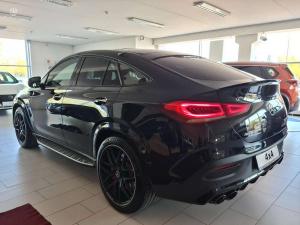 Melns Mercedes-Benz GLE 53 AMG 2021 Šauļi, ar dzinēja tilpumu 3.00 L un nobraukumu 86 tūkst. km par 74000 €, foto 6 vietnē AUTOMOTO.COM.LV