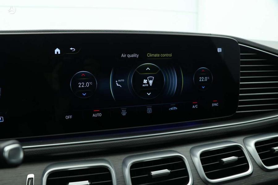 Черный Мерседес GLE 53 AMG 2021 в Вильнюс, объемом двигателя 3.00 л и пробегом 133 тыс. км за 66990 €, фото 35 на AUTOMOTO.COM.LV