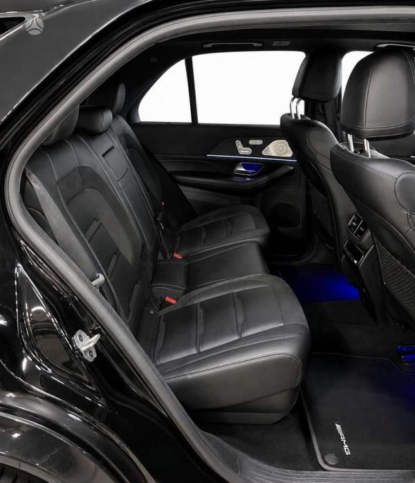 Black Mercedes-Benz GLE 53 AMG 2022 in Kaunas, with an engine capacity of 3.00 L and mileage of 126 thousand km for 67900 €, photo 7 on AUTOMOTO.COM.LV