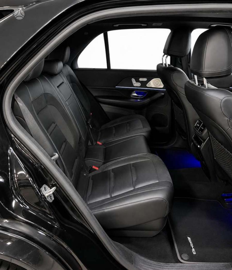 Black Mercedes-Benz GLE 53 AMG 2022 in Kaunas, with an engine capacity of 3.00 L and mileage of 126 thousand km for 67900 €, photo 8 on AUTOMOTO.COM.LV