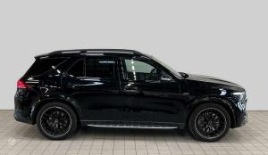 Black Mercedes-Benz GLE 53 AMG 2022 in Kaunas, with an engine capacity of 3.00 L and mileage of 126 thousand km for 67500 €, photo 4 on AUTOMOTO.COM.LV
