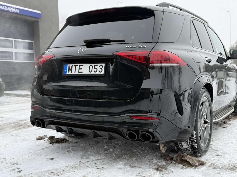 Melns Mercedes-Benz GLE 53 AMG 2023 Tauragė, ar dzinēja tilpumu 3.00 L un nobraukumu 107 tūkst. km par 53900 €, foto 9 vietnē AUTOMOTO.COM.LV