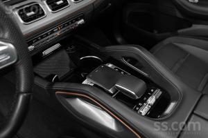 Melns Mercedes-Benz GLE 53 AMG 2023 Rīga, ar dzinēja tilpumu 3.00 L un nobraukumu 37 tūkst. km par 85000 €, foto 31 vietnē AUTOMOTO.COM.LV