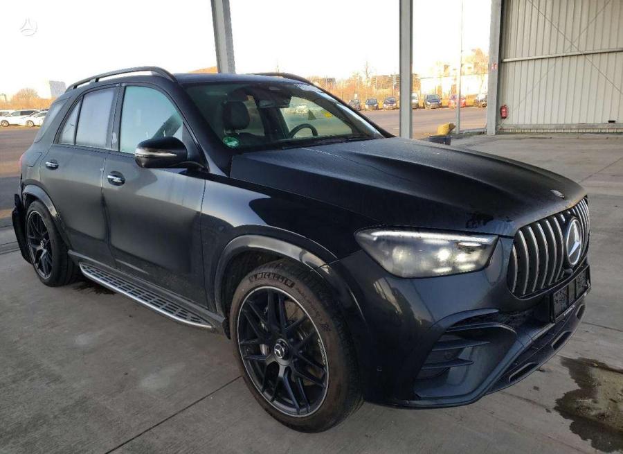 Melns Mercedes-Benz GLE 53 AMG 2025 Klaipėda, ar dzinēja tilpumu 3.00 L un nobraukumu 5 tūkst. km par 48250 €, foto 4 vietnē AUTOMOTO.COM.LV