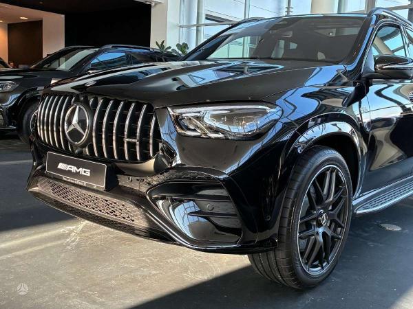 Melns Mercedes-Benz GLE 53 AMG 2025 Viļņa, ar dzinēja tilpumu 3.00 L un nobraukumu 10 tūkst. km par 132792 €, foto 8 vietnē AUTOMOTO.COM.LV