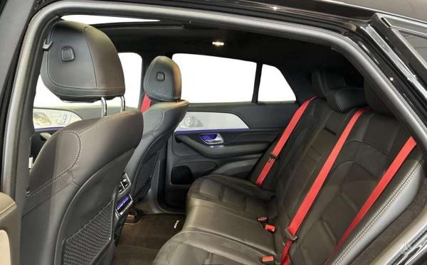 Melns Mercedes-Benz GLE 53 AMG 2025 Viļņa, ar dzinēja tilpumu 3.00 L un nobraukumu 13 tūkst. km par 120000 €, foto 7 vietnē AUTOMOTO.COM.LV