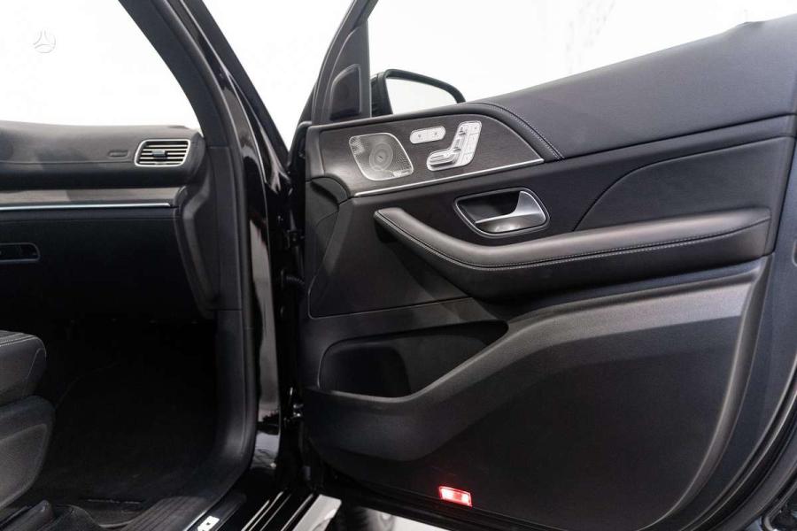 Черный Мерседес GLE 53 AMG 2025 в Вильнюс, объемом двигателя 3.00 л и пробегом 11 тыс. км за 115000 €, фото 24 на AUTOMOTO.COM.LV