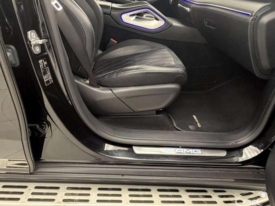 Black Mercedes-Benz GLE 53 AMG 2020 in Vilnius, with an engine capacity of 3.00 L and mileage of 154 thousand km for 54000 €, photo 8 on AUTOMOTO.COM.LV