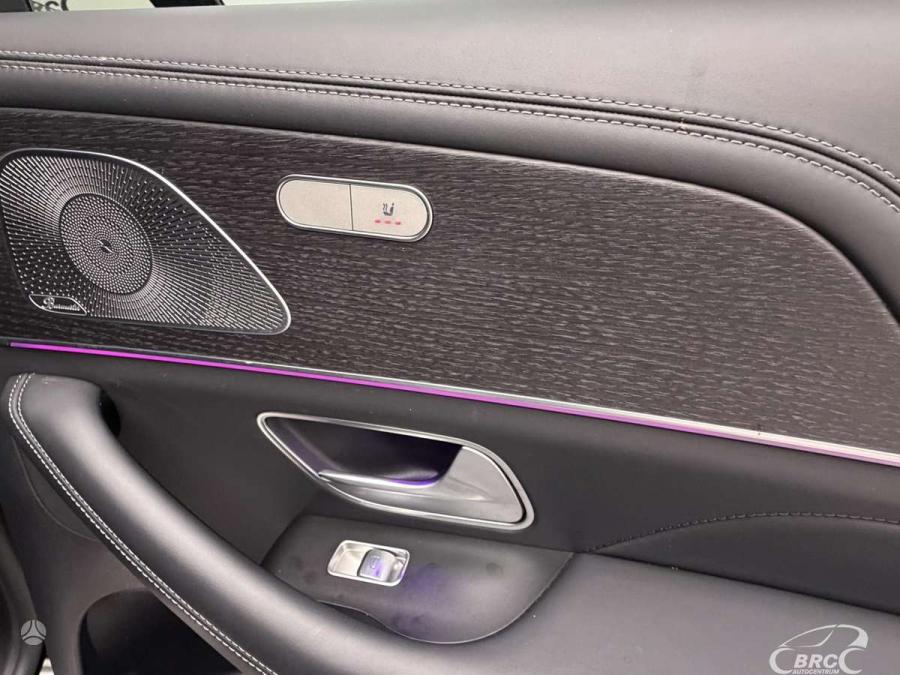 Black Mercedes-Benz GLE 53 AMG 2020 in Vilnius, with an engine capacity of 3.00 L and mileage of 154 thousand km for 54000 €, photo 17 on AUTOMOTO.COM.LV