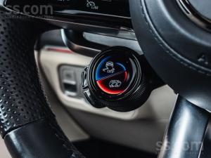 Mercedes-Benz GLE 53 AMG 2024 Rīga, ar dzinēja tilpumu 3.00 L un nobraukumu 39 tūkst. km par 94900 €, foto 25 vietnē AUTOMOTO.COM.LV