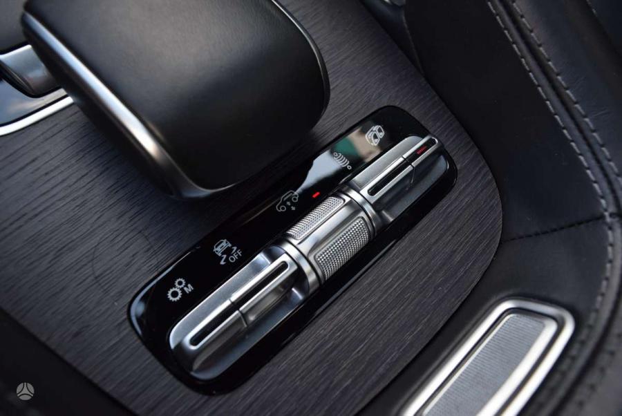 Pelēks Mercedes-Benz GLE 53 AMG 2020 Viļņa, ar dzinēja tilpumu 3.00 L un nobraukumu 46 tūkst. km par 68000 €, foto 26 vietnē AUTOMOTO.COM.LV