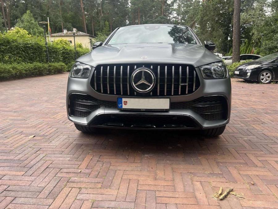Grey Mercedes-Benz GLE 53 AMG 2020 in Vilnius, with an engine capacity of 3.00 L and mileage of 105 thousand km for 68000 €, photo 4 on AUTOMOTO.COM.LV