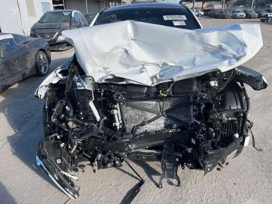 White Mercedes-Benz GLE 53 AMG 2025 in Vilnius, with an engine capacity of 3.00 L and mileage of 8 thousand km for 30000 €, photo 7 on AUTOMOTO.COM.LV