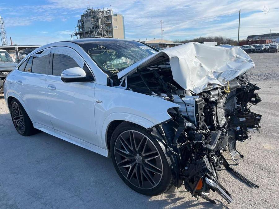 White Mercedes-Benz GLE 53 AMG 2025 in Vilnius, with an engine capacity of 3.00 L and mileage of 8 thousand km for 30000 €, photo 8 on AUTOMOTO.COM.LV