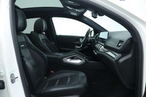 White Mercedes-Benz GLE 53 AMG 2021 in Vilnius, with an engine capacity of 3.00 L and mileage of 113 thousand km for 59990 €, photo 11 on AUTOMOTO.COM.LV