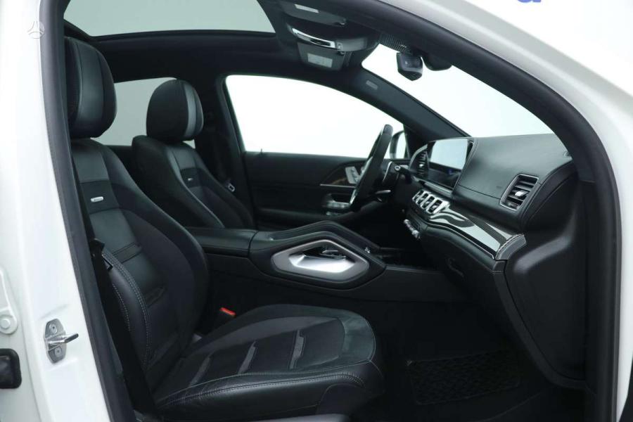 White Mercedes-Benz GLE 53 AMG 2021 in Vilnius, with an engine capacity of 3.00 L and mileage of 113 thousand km for 59990 €, photo 11 on AUTOMOTO.COM.LV