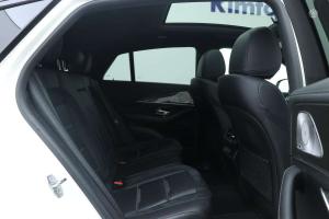White Mercedes-Benz GLE 53 AMG 2021 in Vilnius, with an engine capacity of 3.00 L and mileage of 113 thousand km for 59990 €, photo 14 on AUTOMOTO.COM.LV